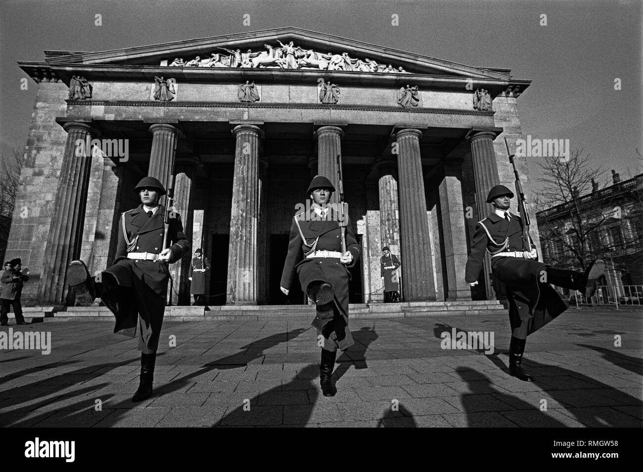 The friedrich engels guards regiment -Fotos und -Bildmaterial in hoher ...