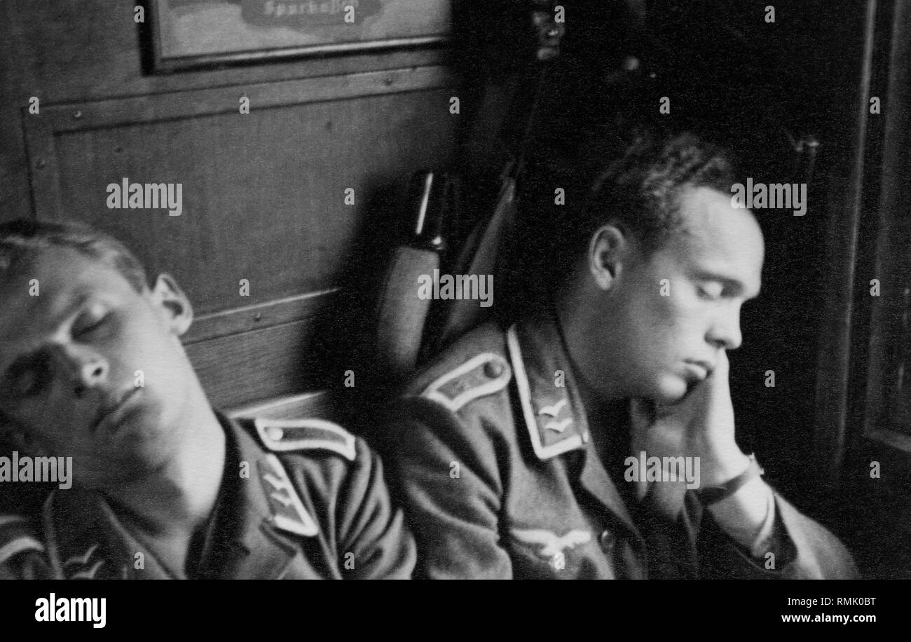 Deutscher offizier der luftwaffe Schwarzweiß-Stockfotos und -bilder ...