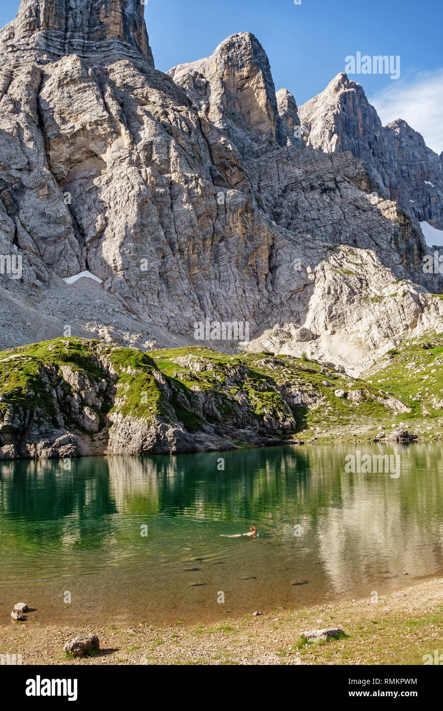 Lago di coldai -Fotos und -Bildmaterial in hoher Auflösung – Alamy