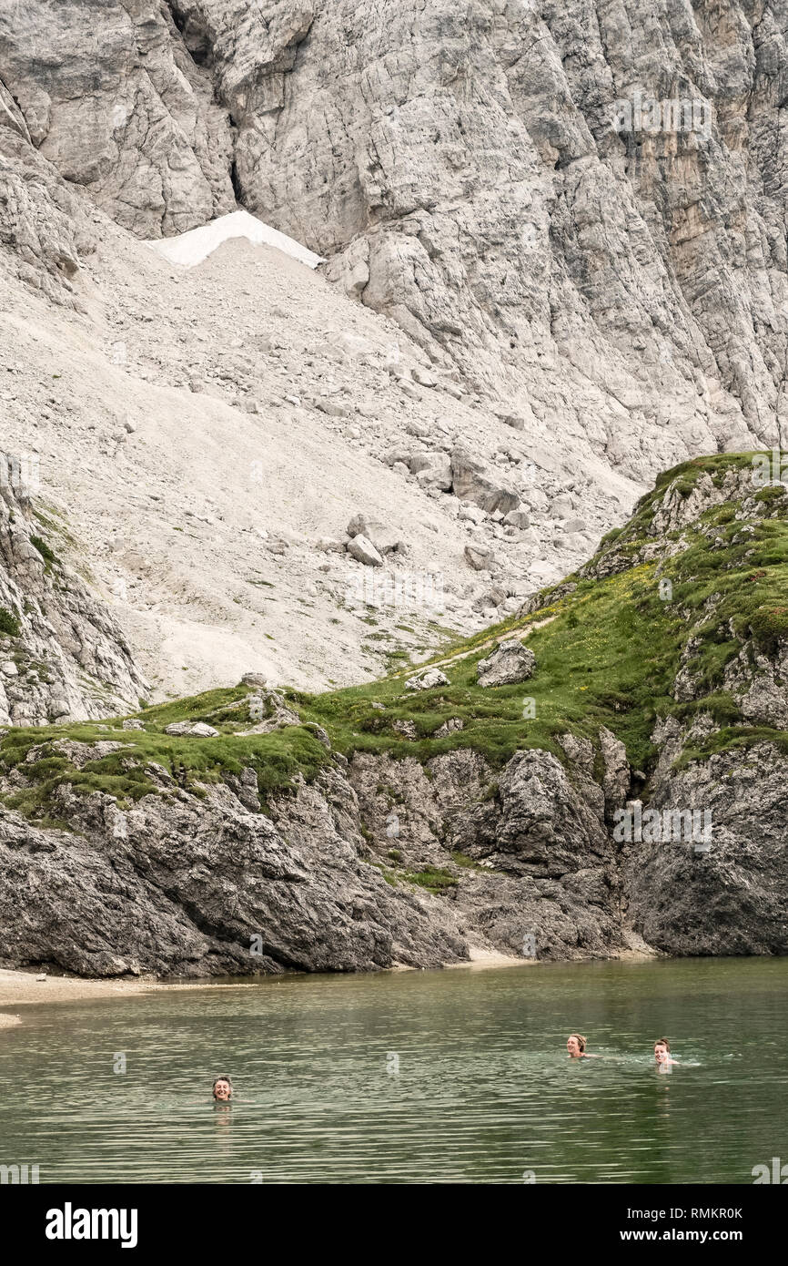 Lago di coldai -Fotos und -Bildmaterial in hoher Auflösung – Alamy