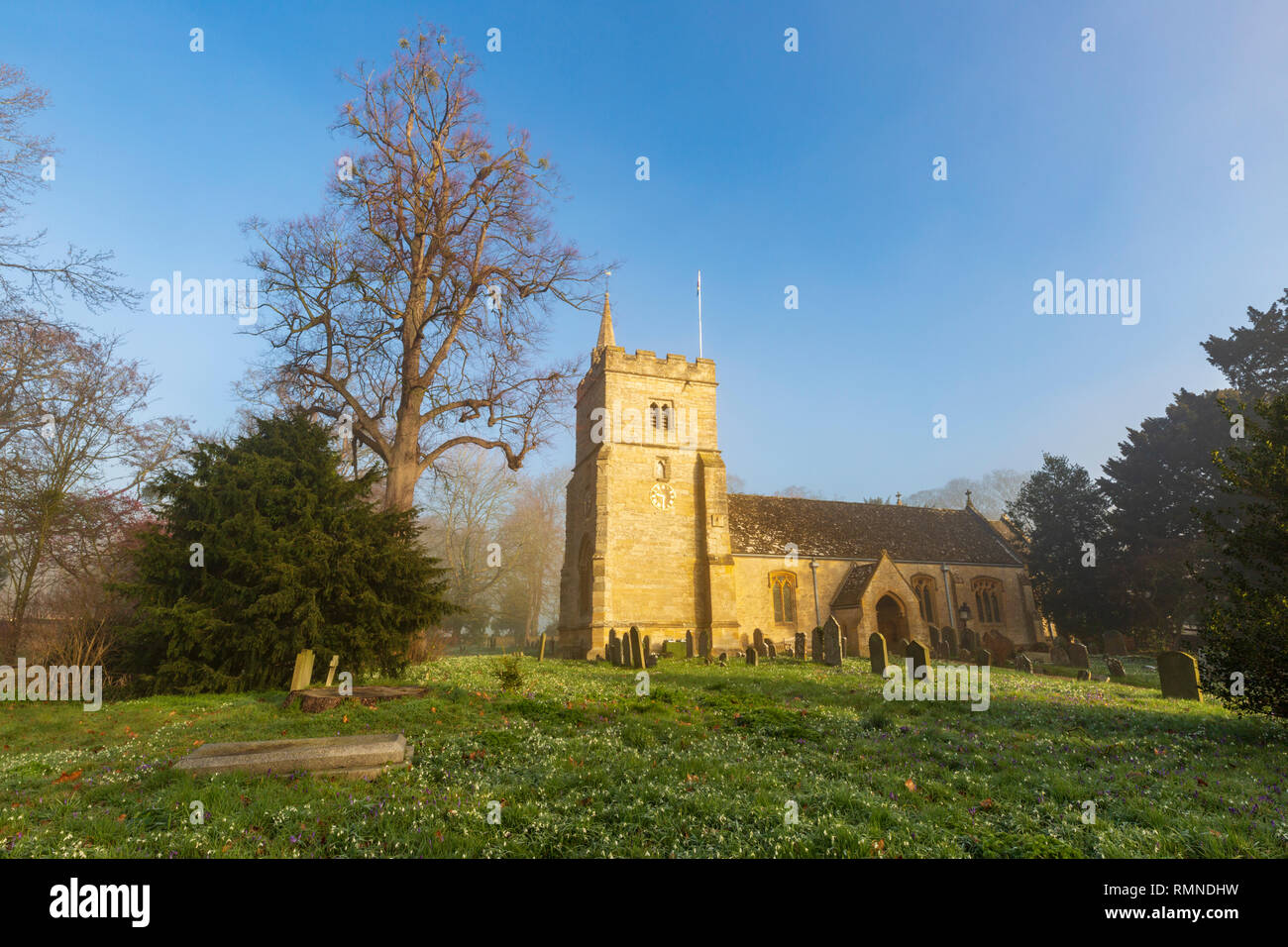 Britische kirche im winter -Fotos und -Bildmaterial in hoher Auflösung ...