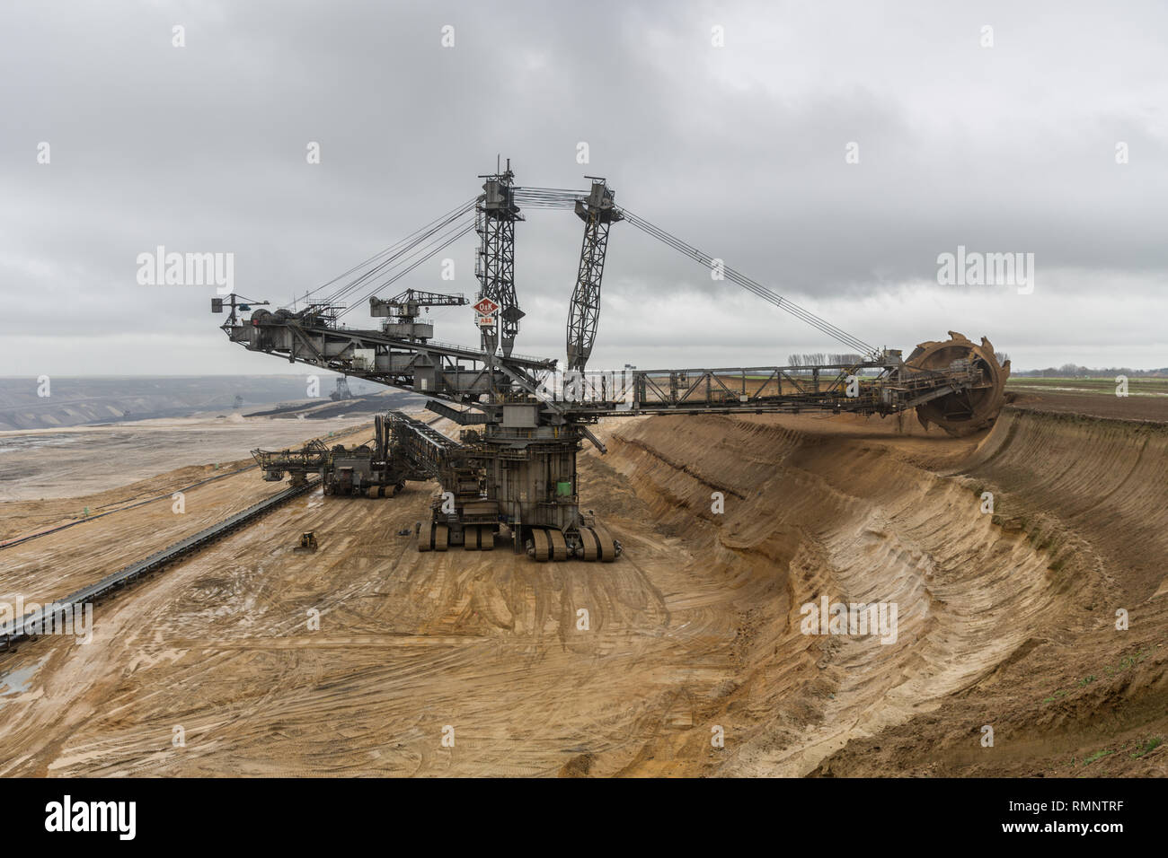 Bagger 288 -Fotos und -Bildmaterial in hoher Auflösung – Alamy