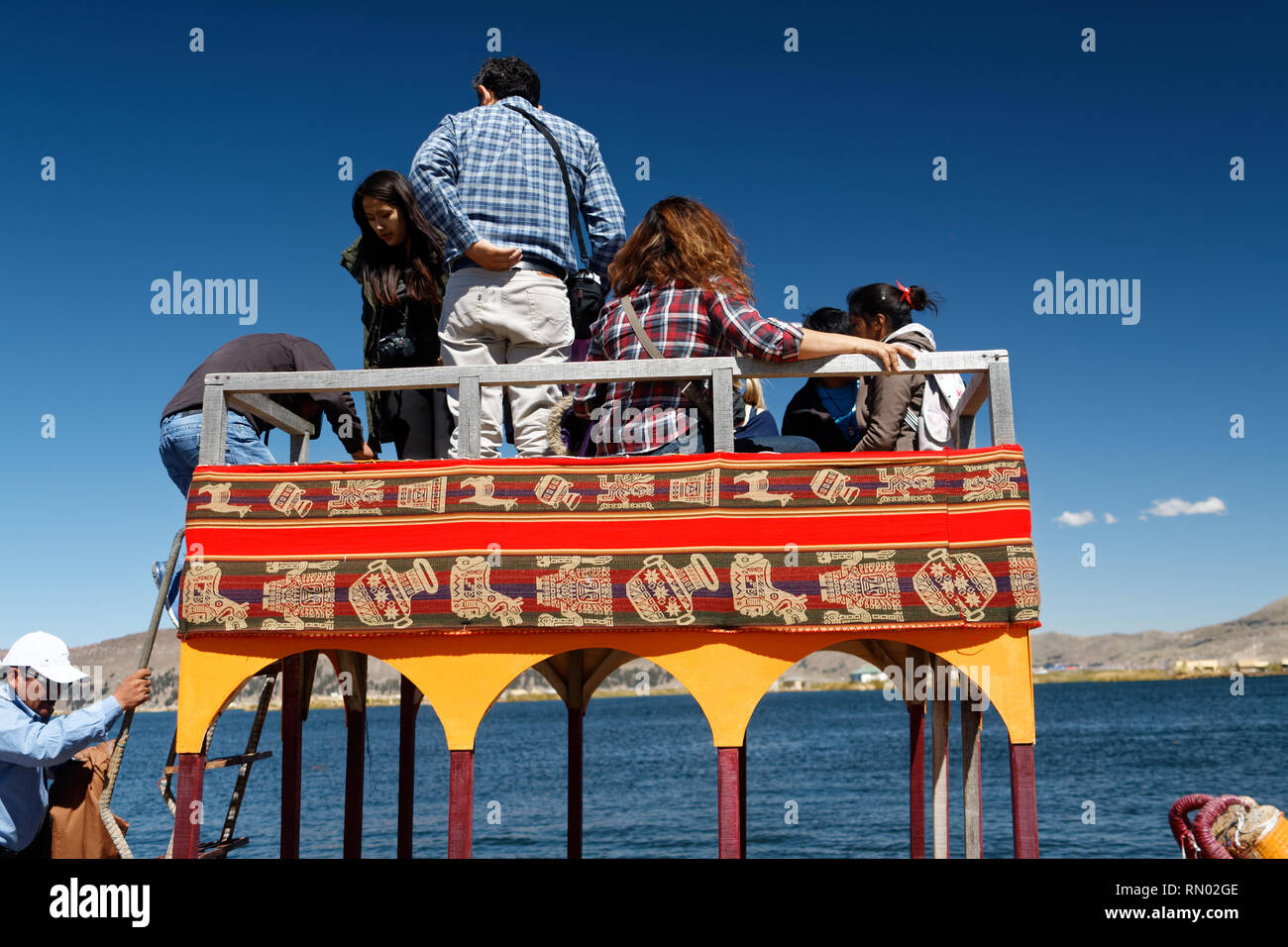 Schwimmende Inseln der Uros Menschen auf dem Titicacasee, Aus totora Reed Stockfotografie - Alamy