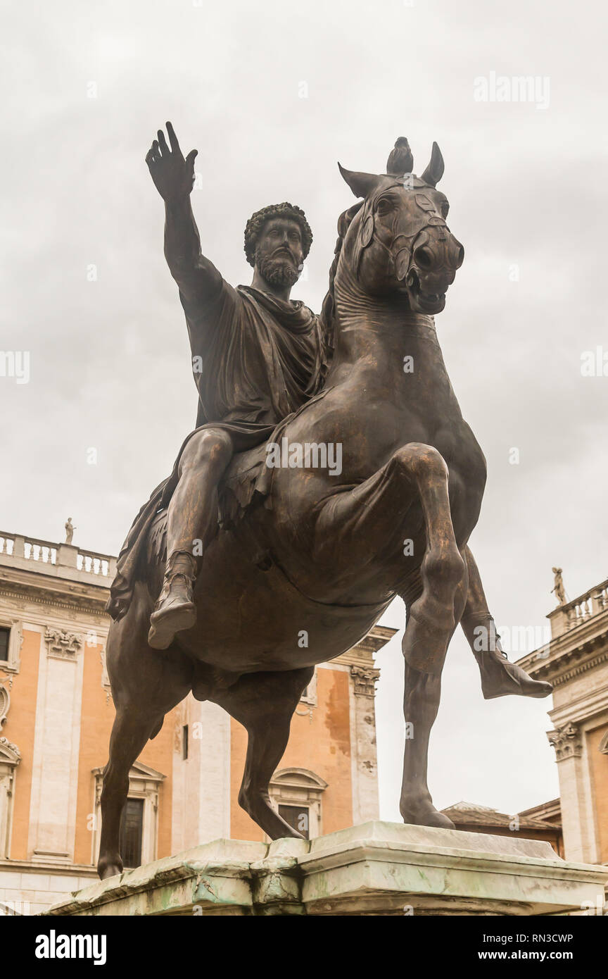 Statue Von Marc Aurel Stockfotos und -bilder Kaufen - Alamy