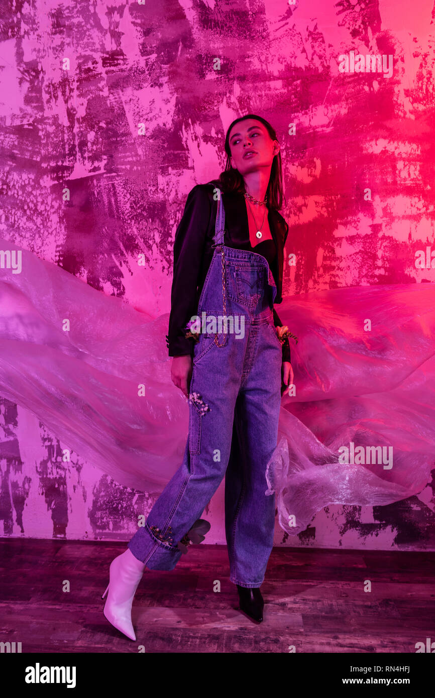 Woman Wearing Jeans High Heels Fotos Und Bildmaterial In Hoher