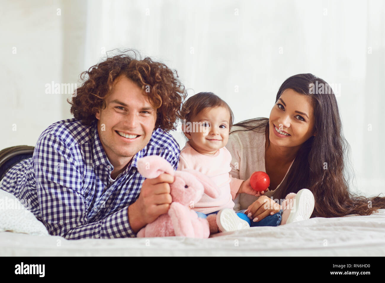 Kind zusammen -Fotos und -Bildmaterial in hoher Auflösung – Alamy