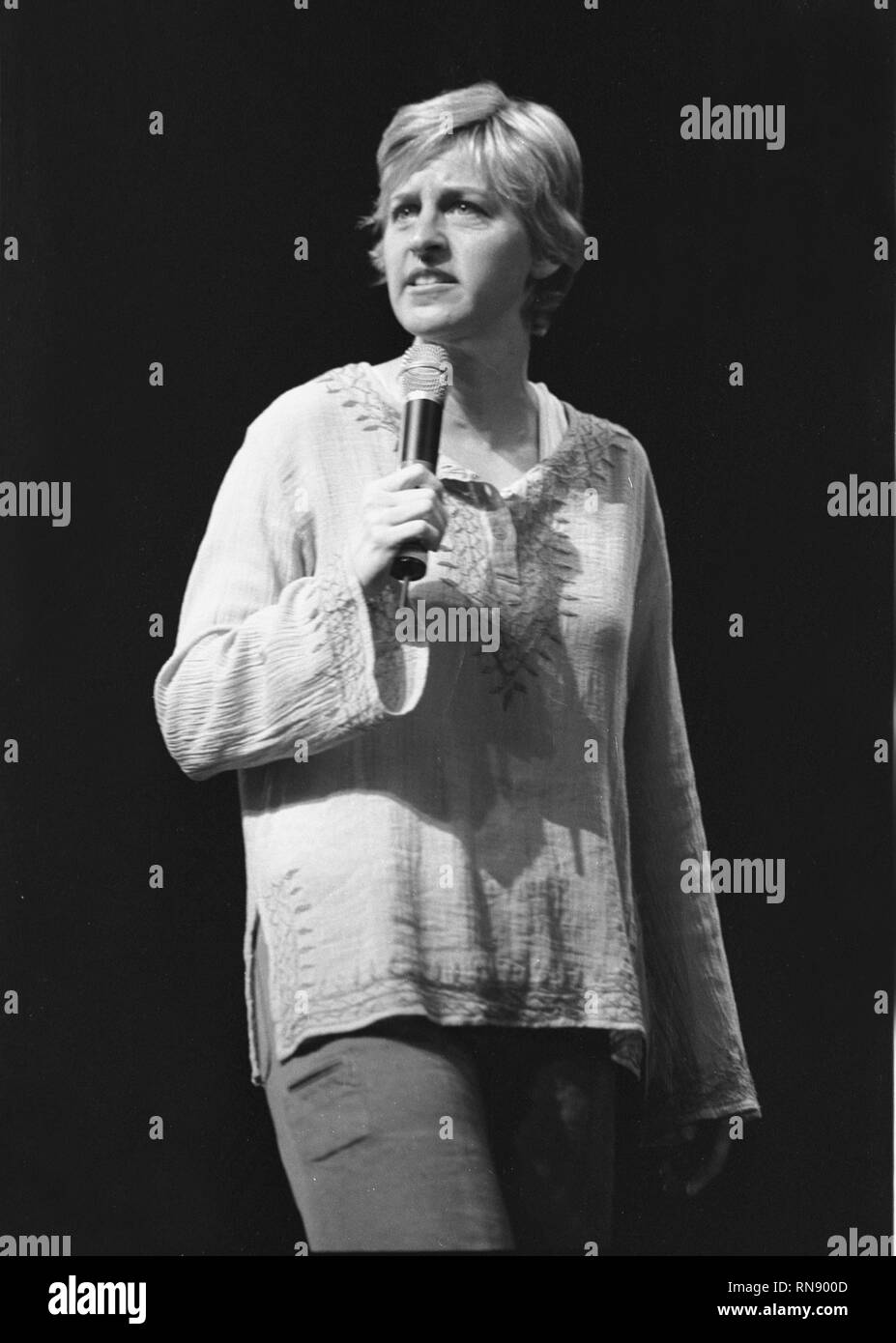 Emmy Award-winning Stand-up-Comedienne, TV-Moderatorin und ...