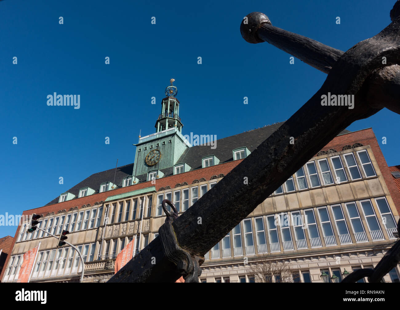 Das rathaus emden -Fotos und -Bildmaterial in hoher Auflösung – Alamy
