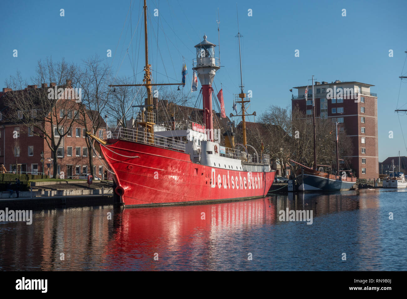 Altes schiff emden deutschland -Fotos und -Bildmaterial in hoher ...
