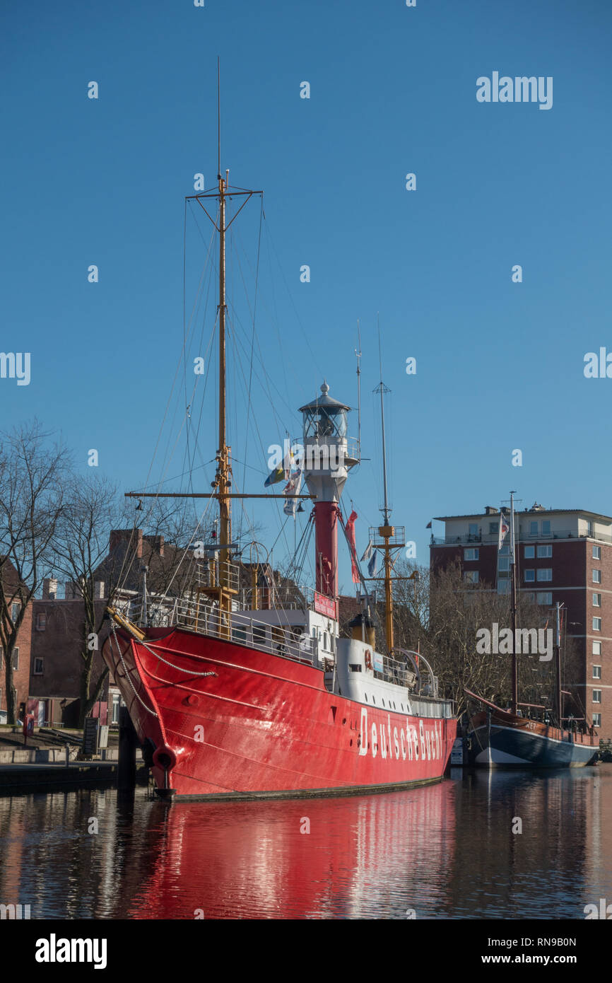 Altes schiff emden deutschland -Fotos und -Bildmaterial in hoher ...