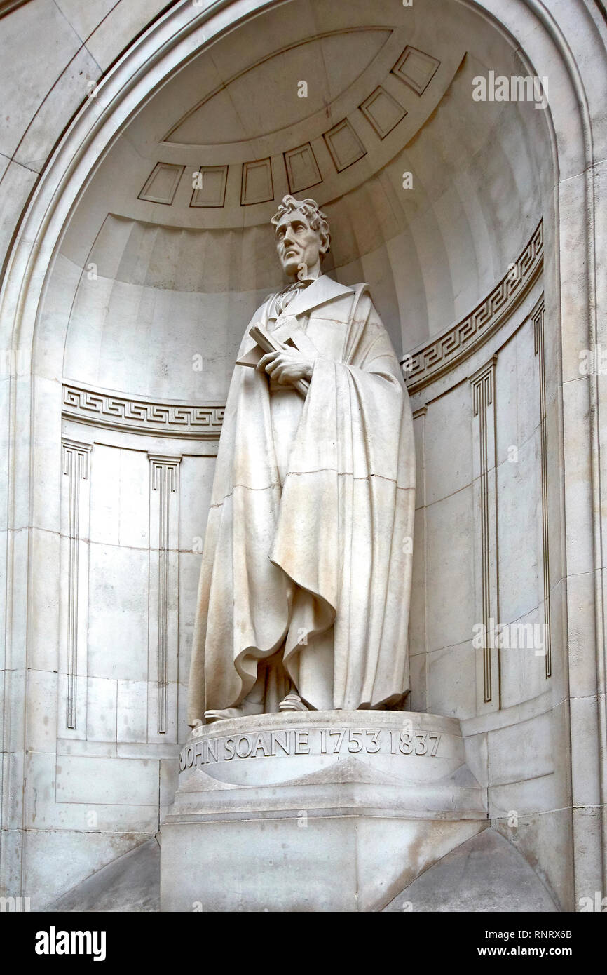 Bankgebäude bankhäuser bankwesen -Fotos und -Bildmaterial in hoher ...