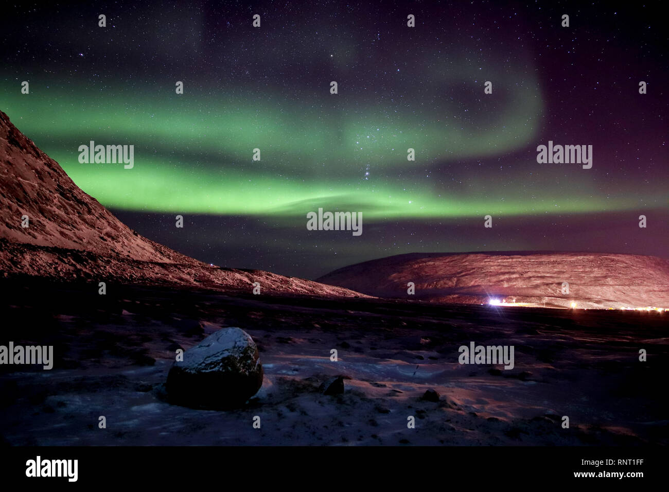Aurora borealis island -Fotos und -Bildmaterial in hoher Auflösung – Alamy