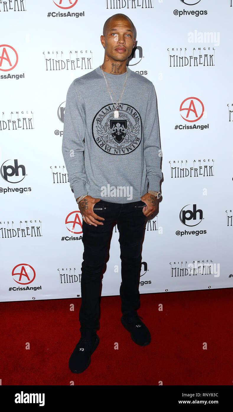 Criss Angel feiert die offizielle Eröffnung von MINDFREAK im Planet ...