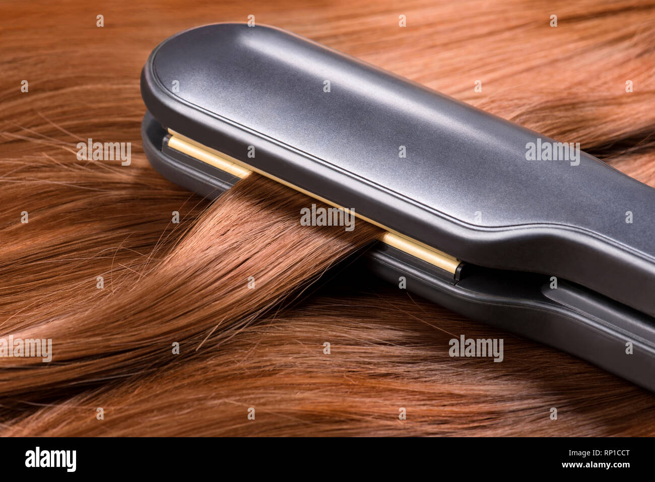 Lange rote haare -Fotos und -Bildmaterial in hoher Auflösung – Alamy