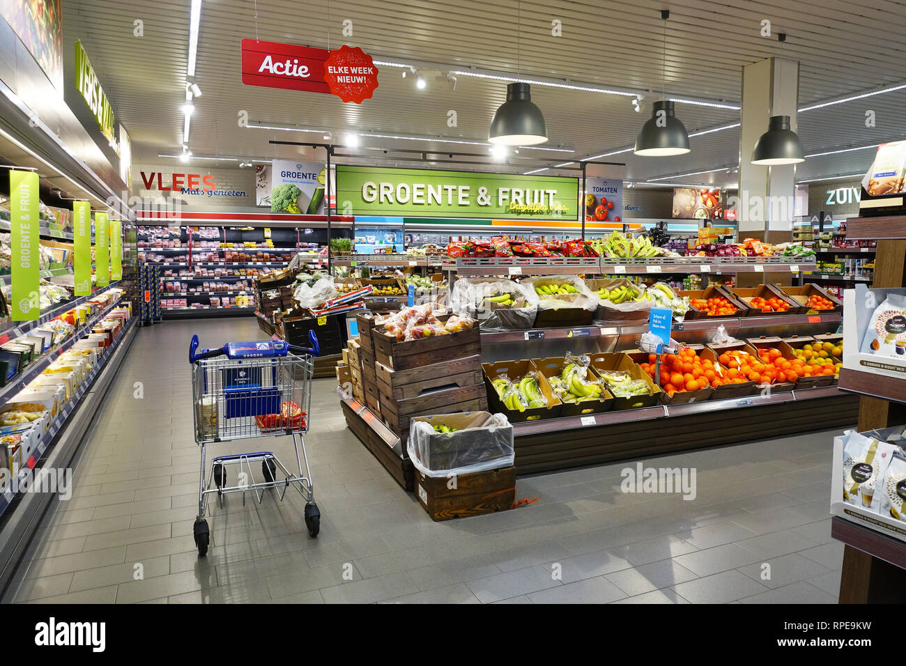 Deutscher lebensmittelmarkt aldi -Fotos und -Bildmaterial in hoher ...
