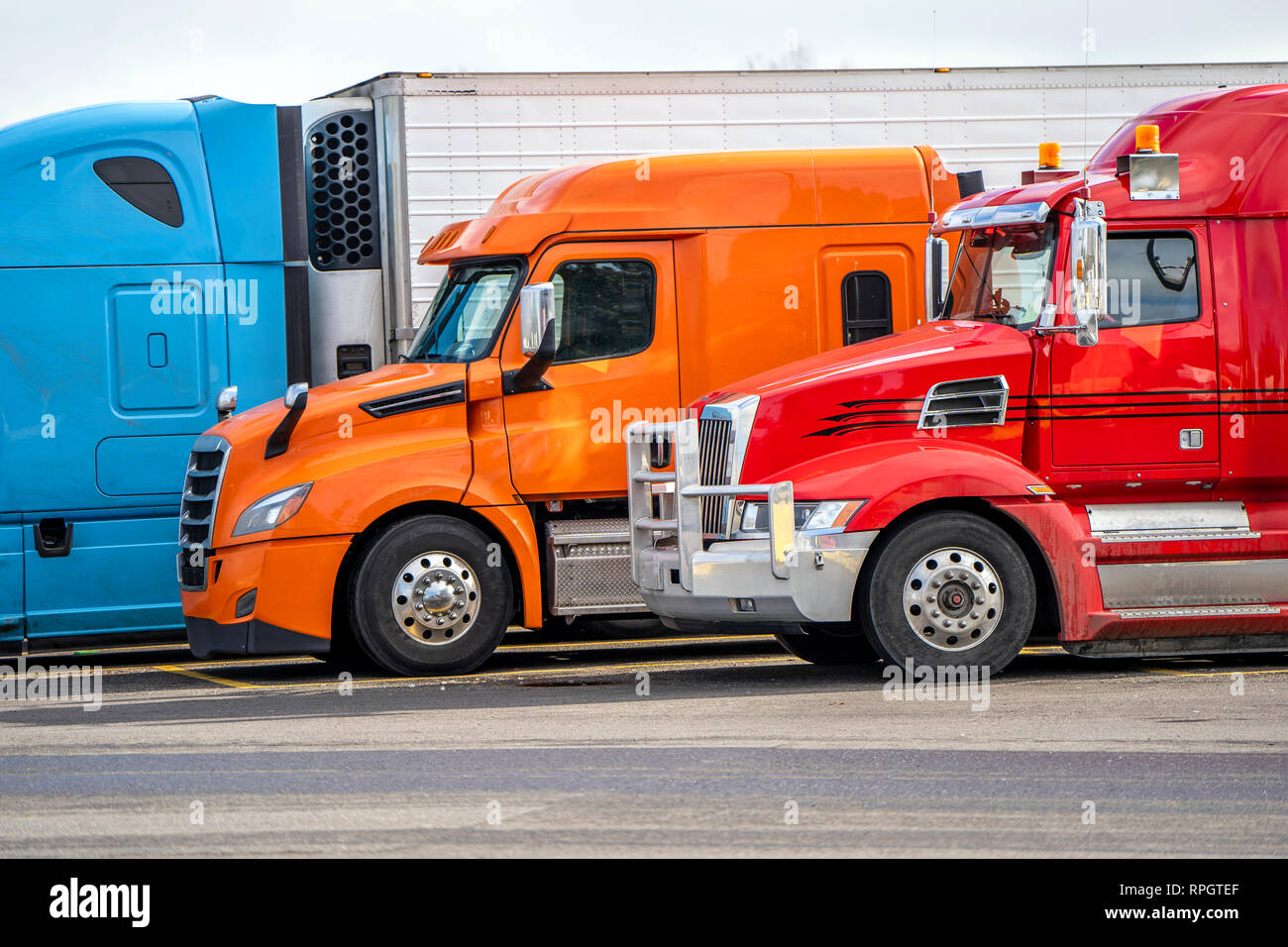 Große rigs -Fotos und -Bildmaterial in hoher Auflösung – Alamy