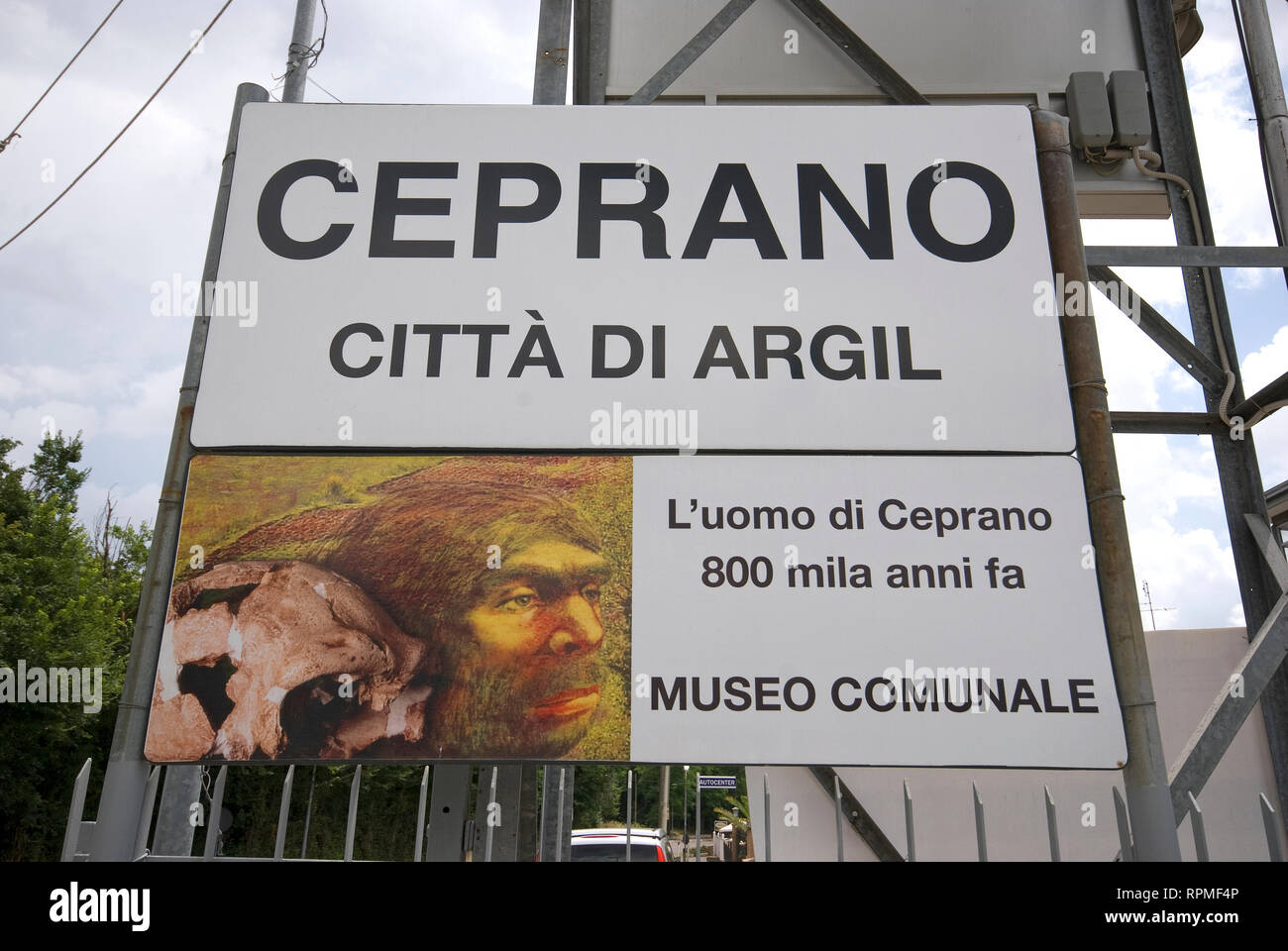 Uomo di ceprano -Fotos und -Bildmaterial in hoher Auflösung – Alamy