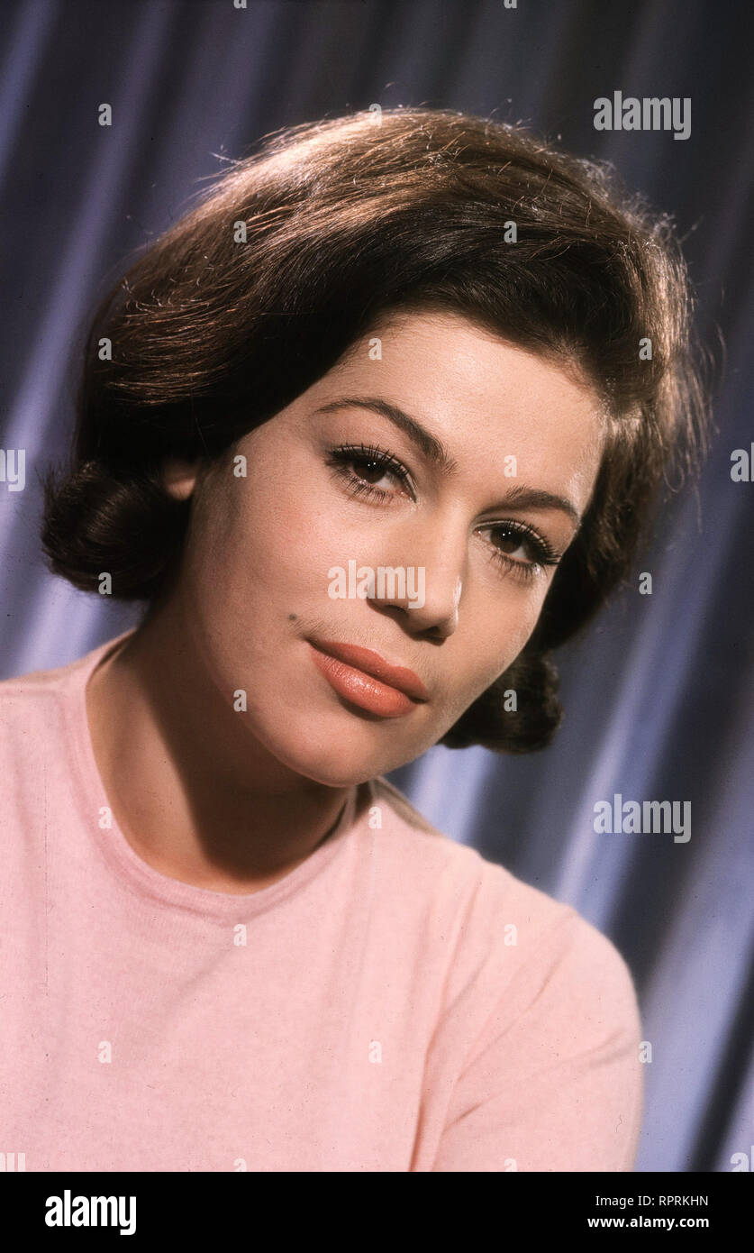 Hannelore elsner -Fotos und -Bildmaterial in hoher Auflösung - Seite 3 ...