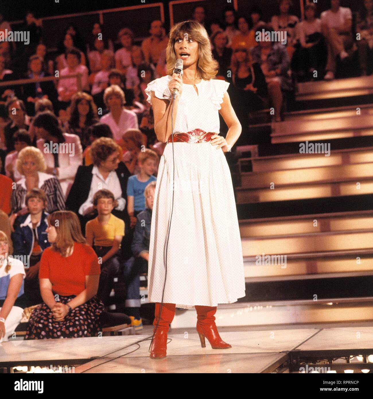 Mary roos bei der show für die -Fotos und -Bildmaterial in hoher ...