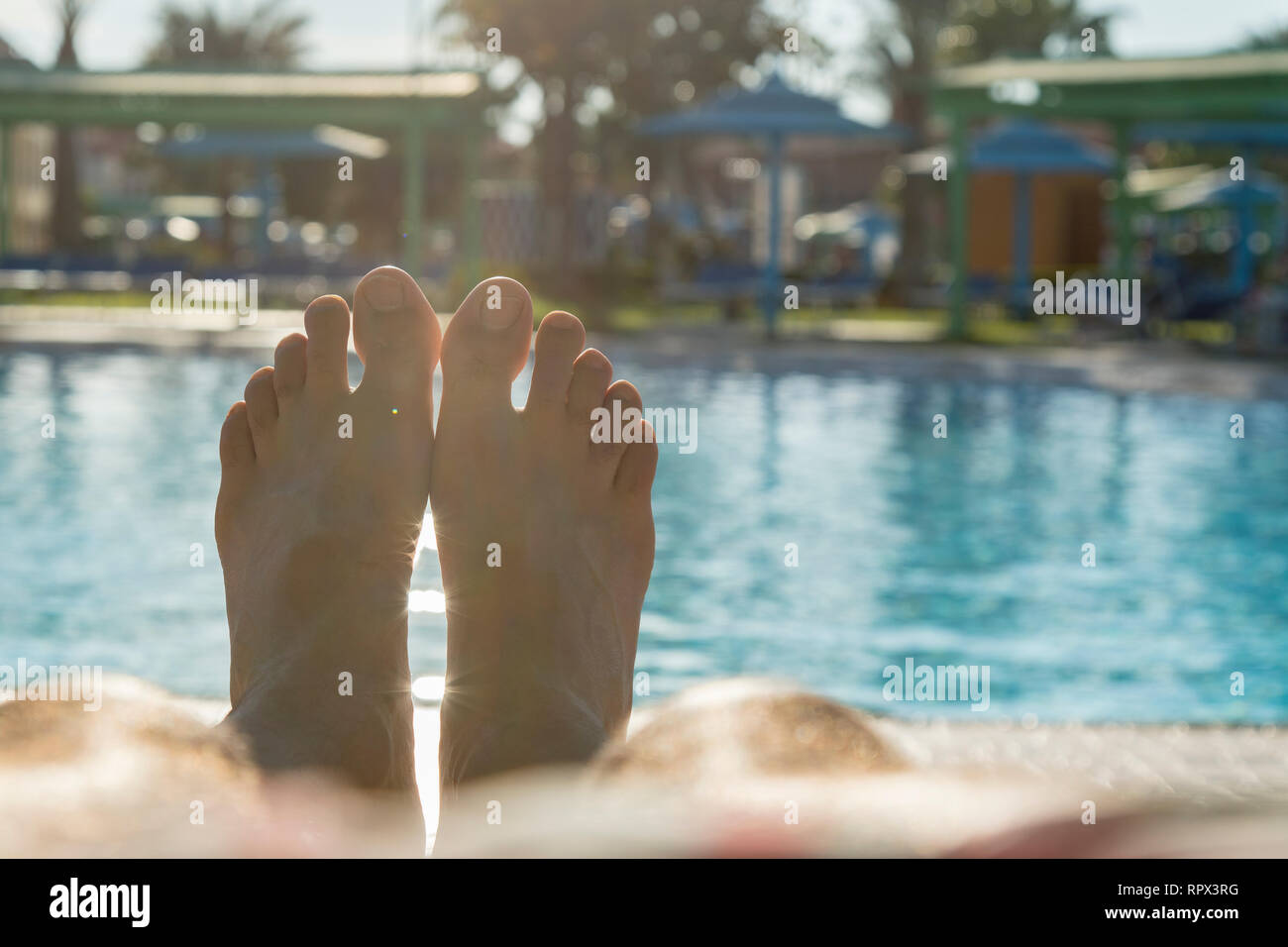 Slides feet female -Fotos und -Bildmaterial in hoher Auflösung – Alamy
