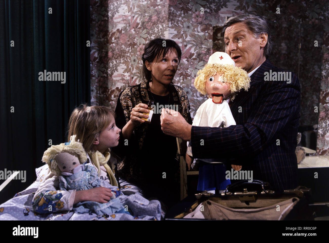 PRAXIS BüLOWBOGEN / 11. Familienschmuck/Dietrich Haugk/REBECCA PAEPCKE ...