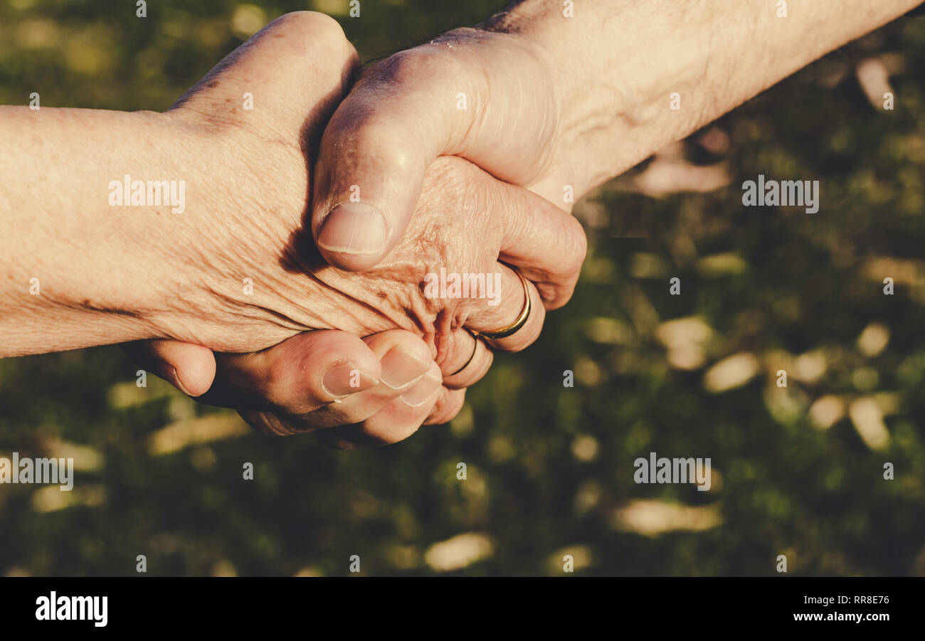 Handschlag Mann Frau Stockfotos und -bilder Kaufen - Alamy
