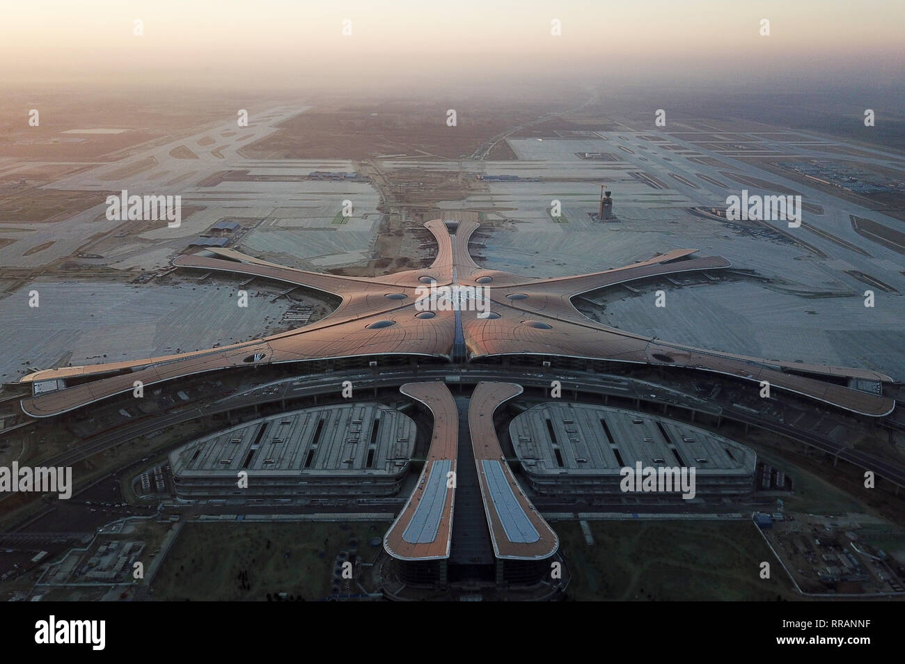 Beijing airport aerial -Fotos und -Bildmaterial in hoher Auflösung – Alamy