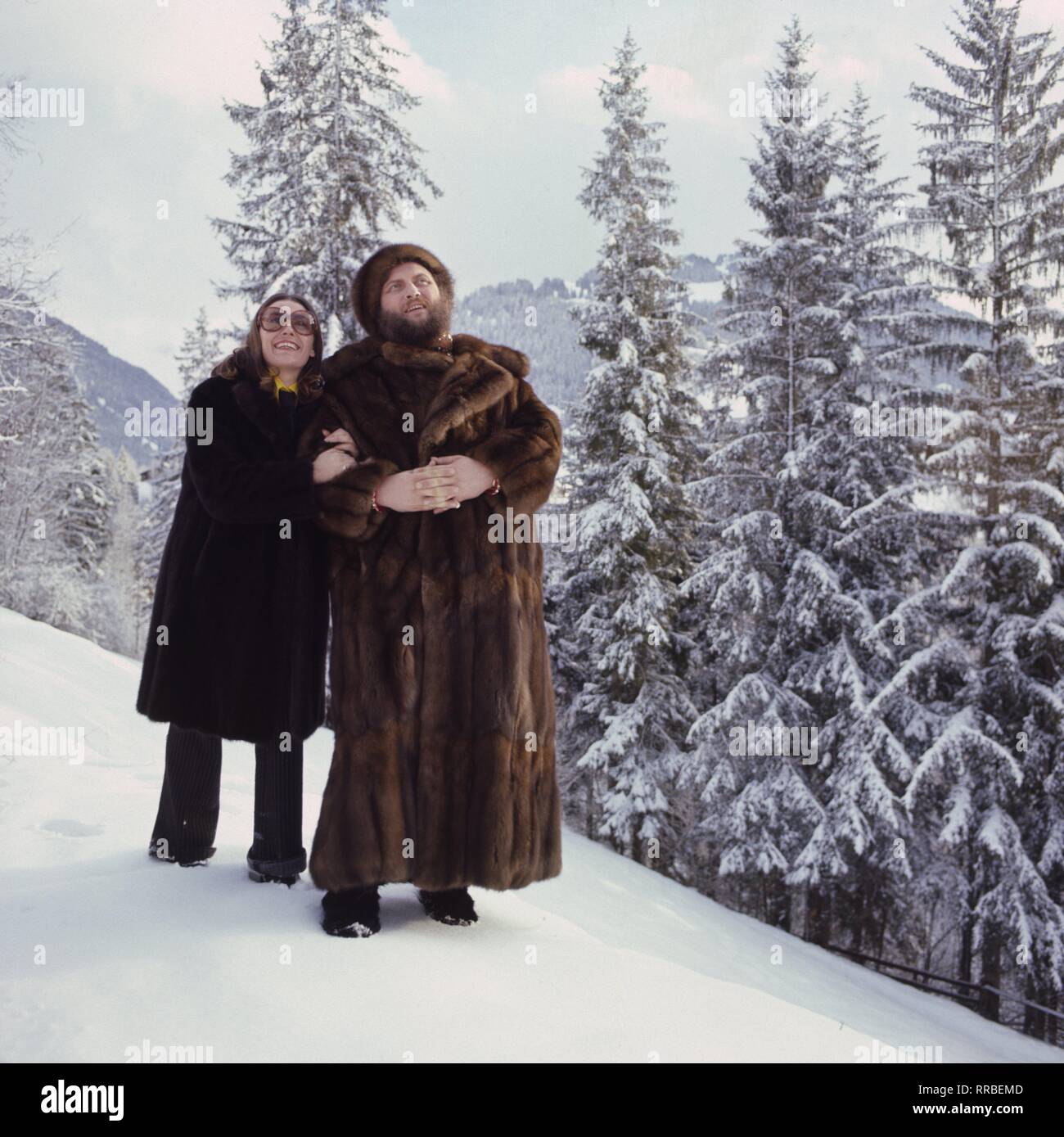 Ivan rebroff pelz -Fotos und -Bildmaterial in hoher Auflösung – Alamy