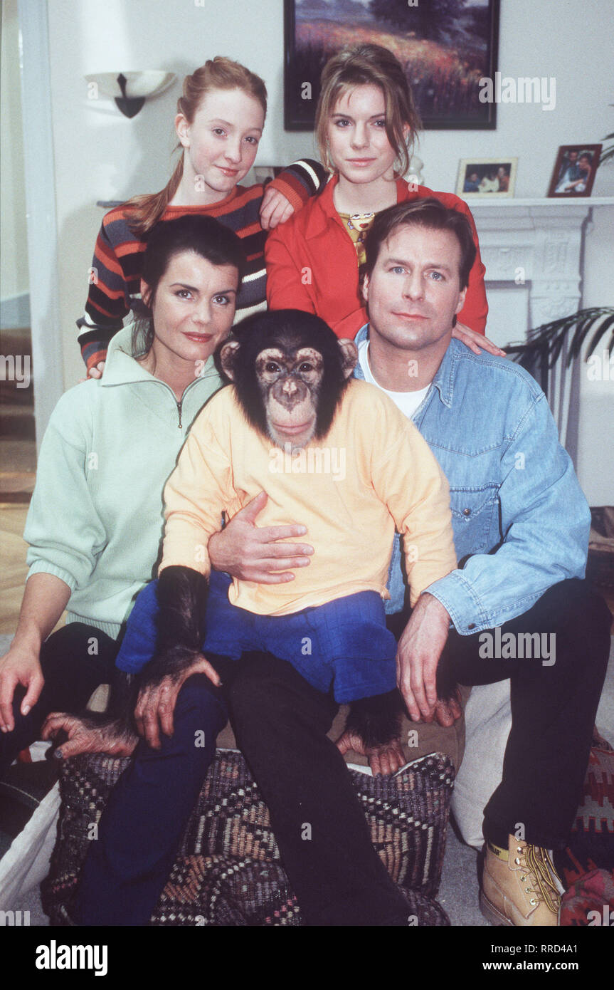 UNSER CHARLY (VI. STAFFEL)/Folge: Turbulenzen/Michaela und Max machen ...