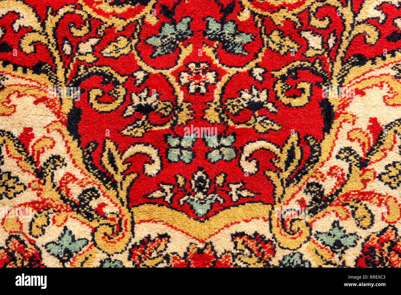 Red oriental persian carpet texture -Fotos und -Bildmaterial in hoher ...