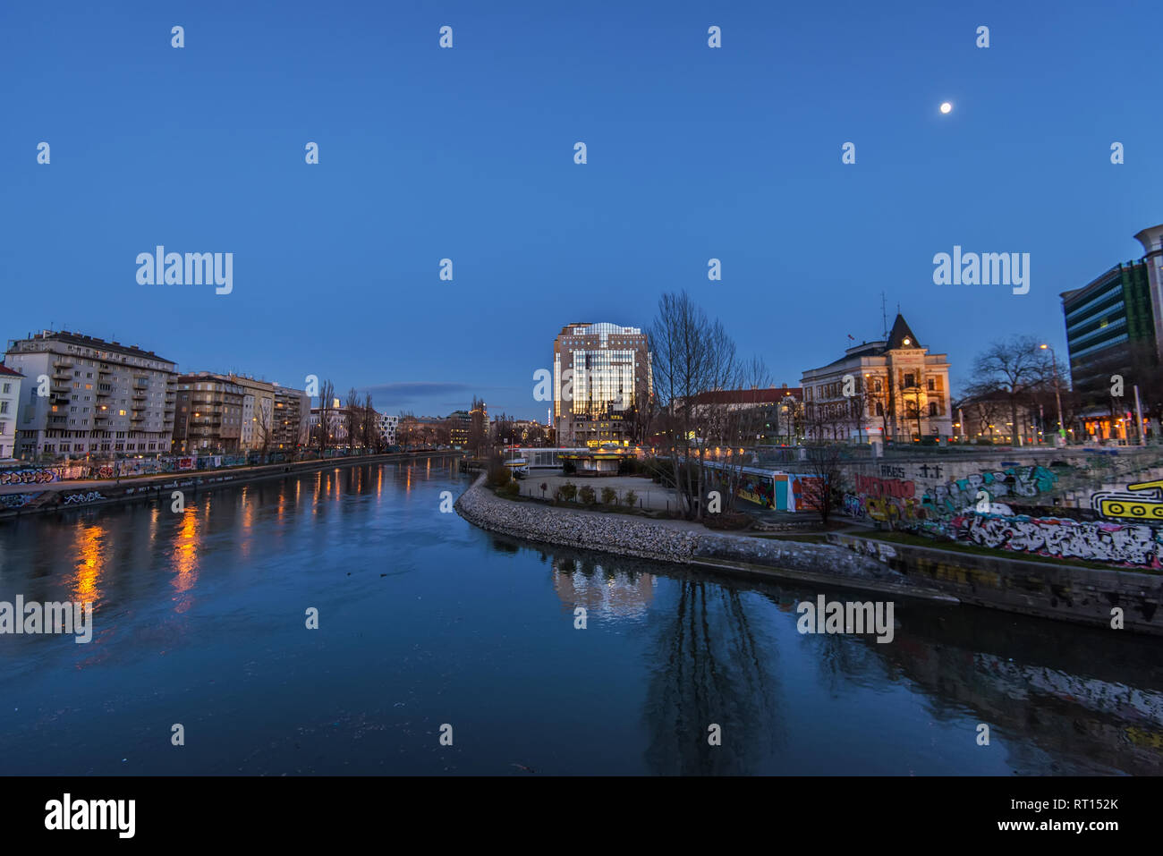 Donaukanal Wien Bäume Stockfotos und -bilder Kaufen - Alamy