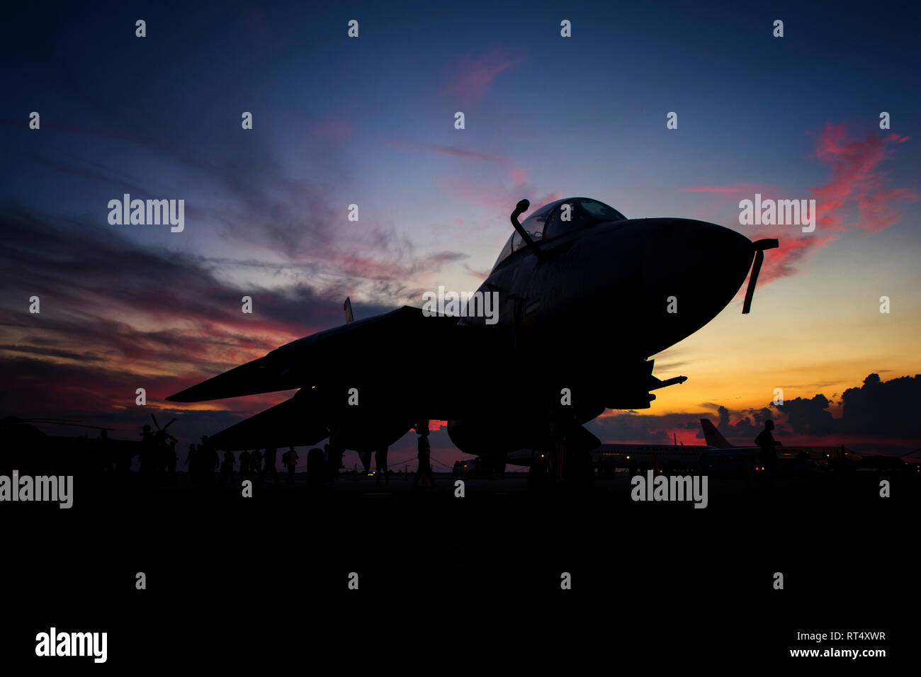 F 14 sunset -Fotos und -Bildmaterial in hoher Auflösung – Alamy