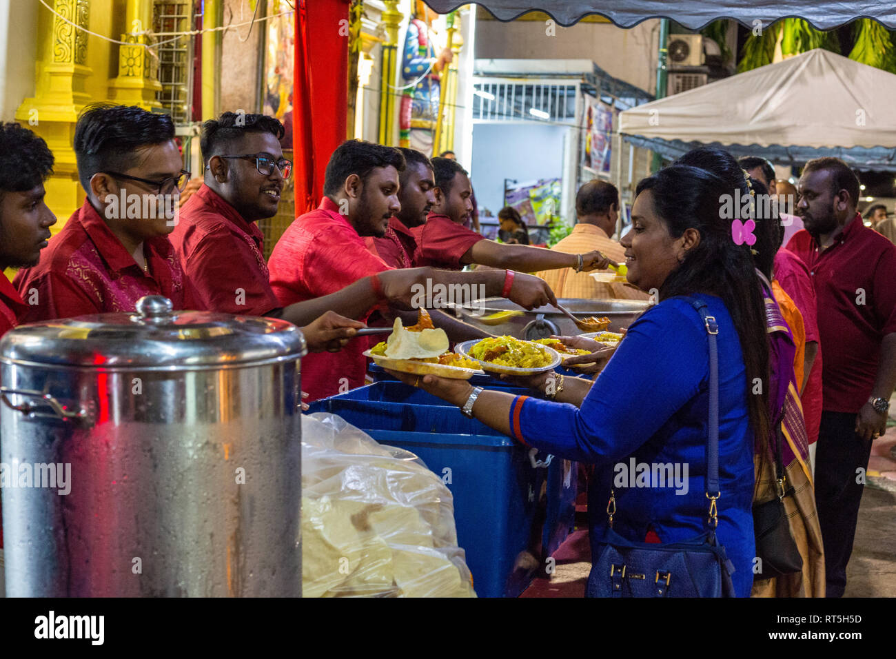 Hindu essen -Fotos und -Bildmaterial in hoher Auflösung – Alamy