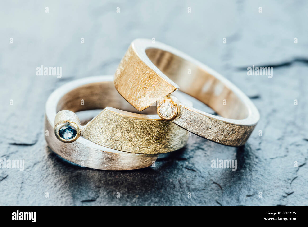 Silber gold farbe silber gold farbe -Fotos und -Bildmaterial in hoher ...