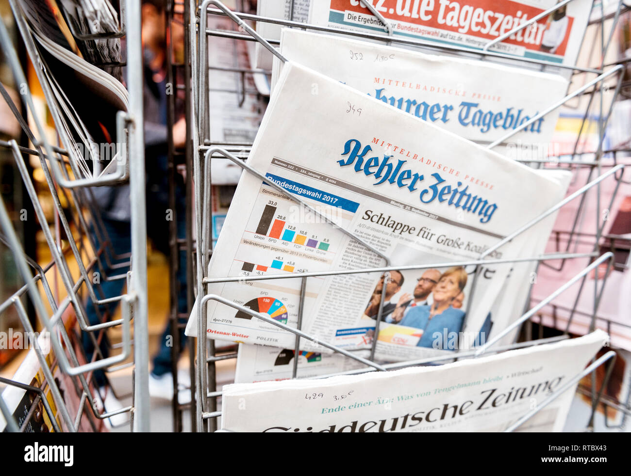 Keller zeitung -Fotos und -Bildmaterial in hoher Auflösung – Alamy