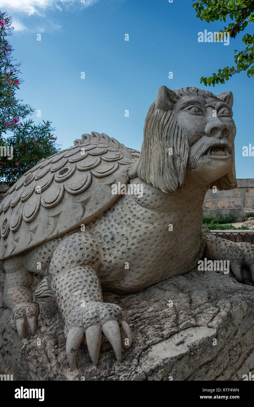 Mittelalterliches monster tarascon bouches -Fotos und -Bildmaterial in ...