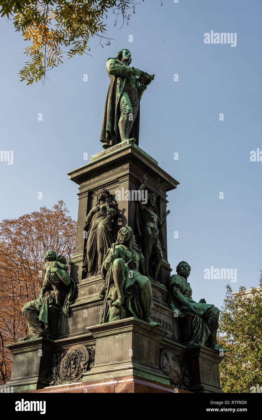 Friedrich Schiller Statue, Wien, Österreich Stockfotografie - Alamy
