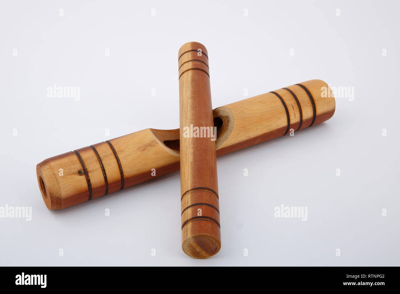 Latin music instruments -Fotos und -Bildmaterial in hoher Auflösung – Alamy