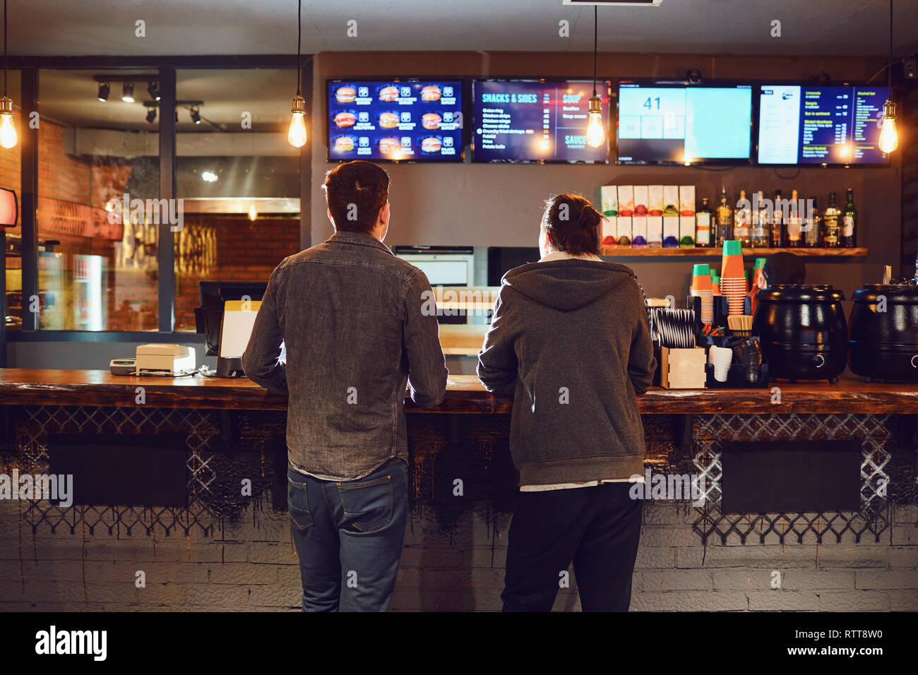 Fast food restaurant interior -Fotos und -Bildmaterial in hoher ...