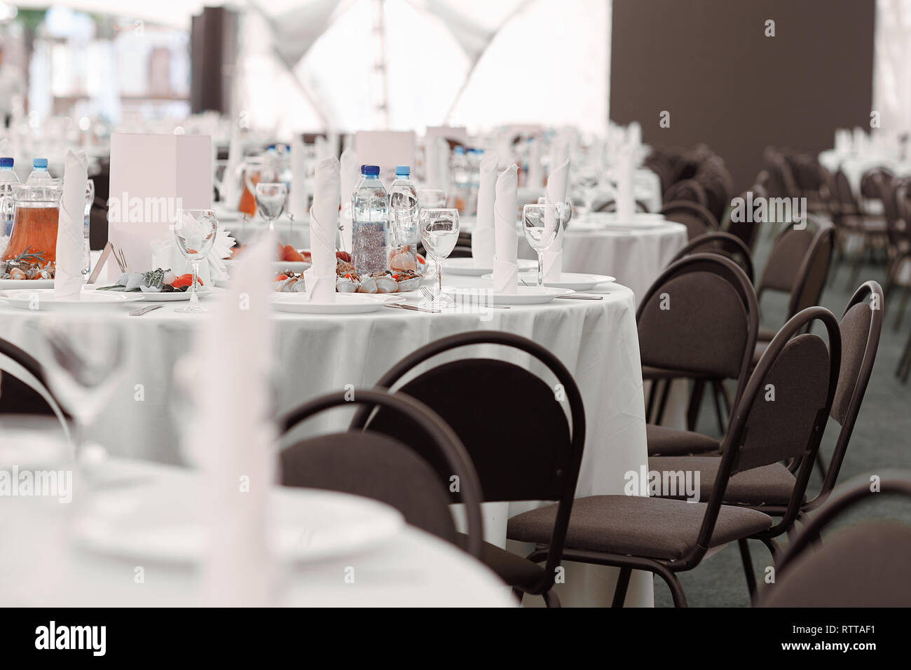 Festhalle der ein modernes Restaurant vor der Feier Stockfotografie - Alamy