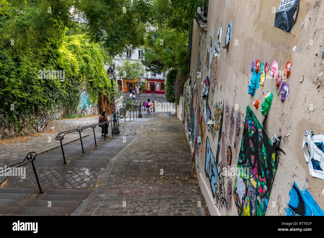 Place du calvaire montmartre -Fotos und -Bildmaterial in hoher ...