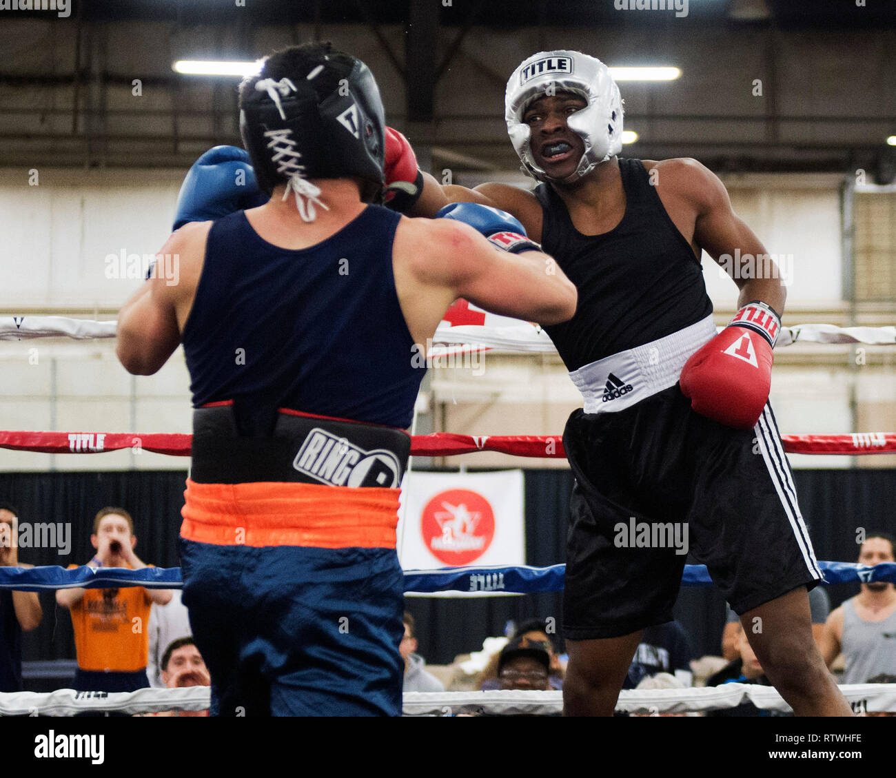 März 2, 2019: Orin Pearce der Ohio State verbindet Danny Ayala mit von ...