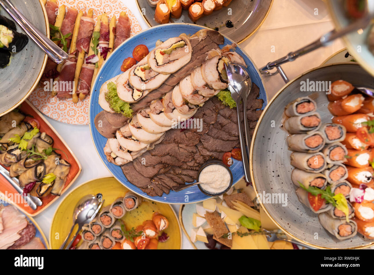 Voller Teller Buffet Essen Stockfotos und -bilder Kaufen - Alamy