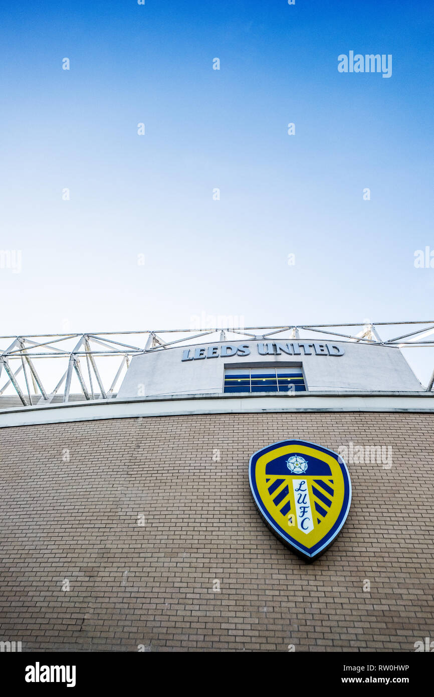 Leeds united football stadium -Fotos und -Bildmaterial in hoher ...