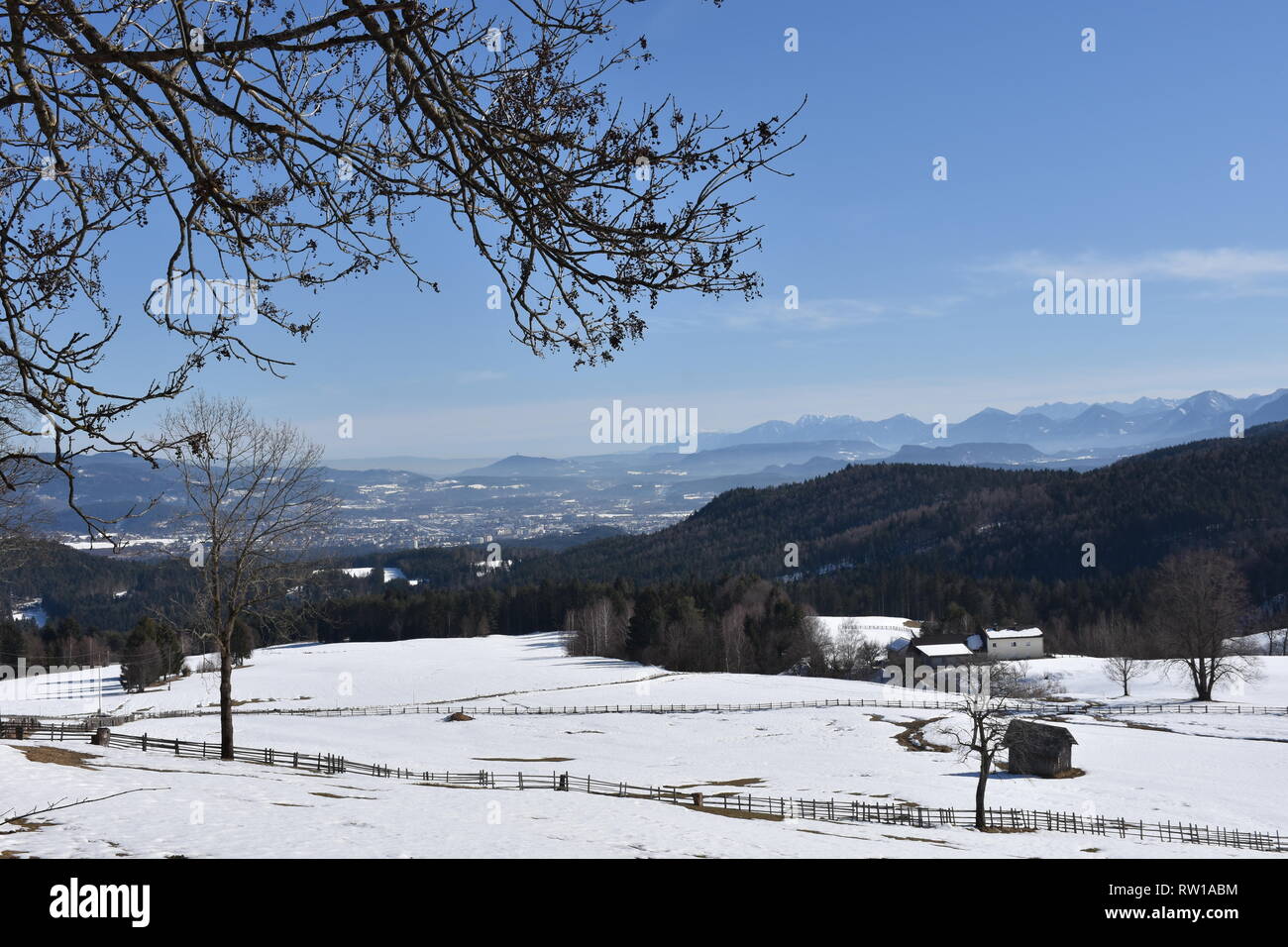 Kärnten, Villach, Stadt, Panorama, Skyline, Stadt, Dobratsch, Wegkreuz ...