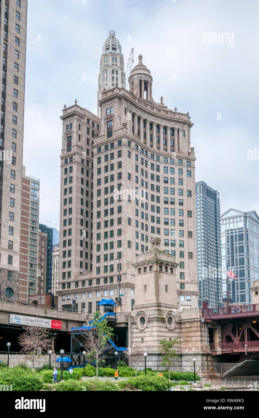 Wrigley building -Fotos und -Bildmaterial in hoher Auflösung – Alamy