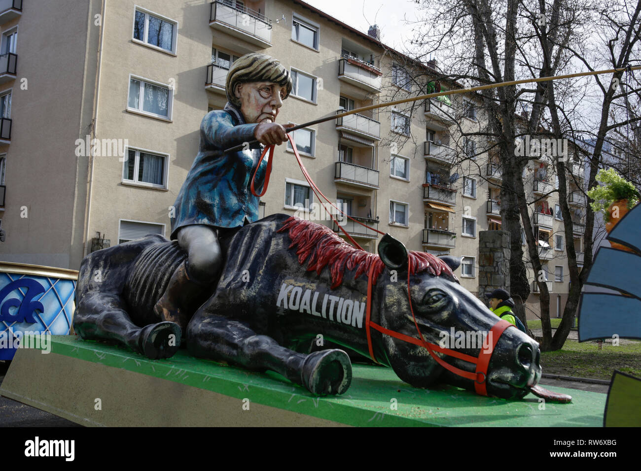 Karneval angela merkel -Fotos und -Bildmaterial in hoher Auflösung – Alamy