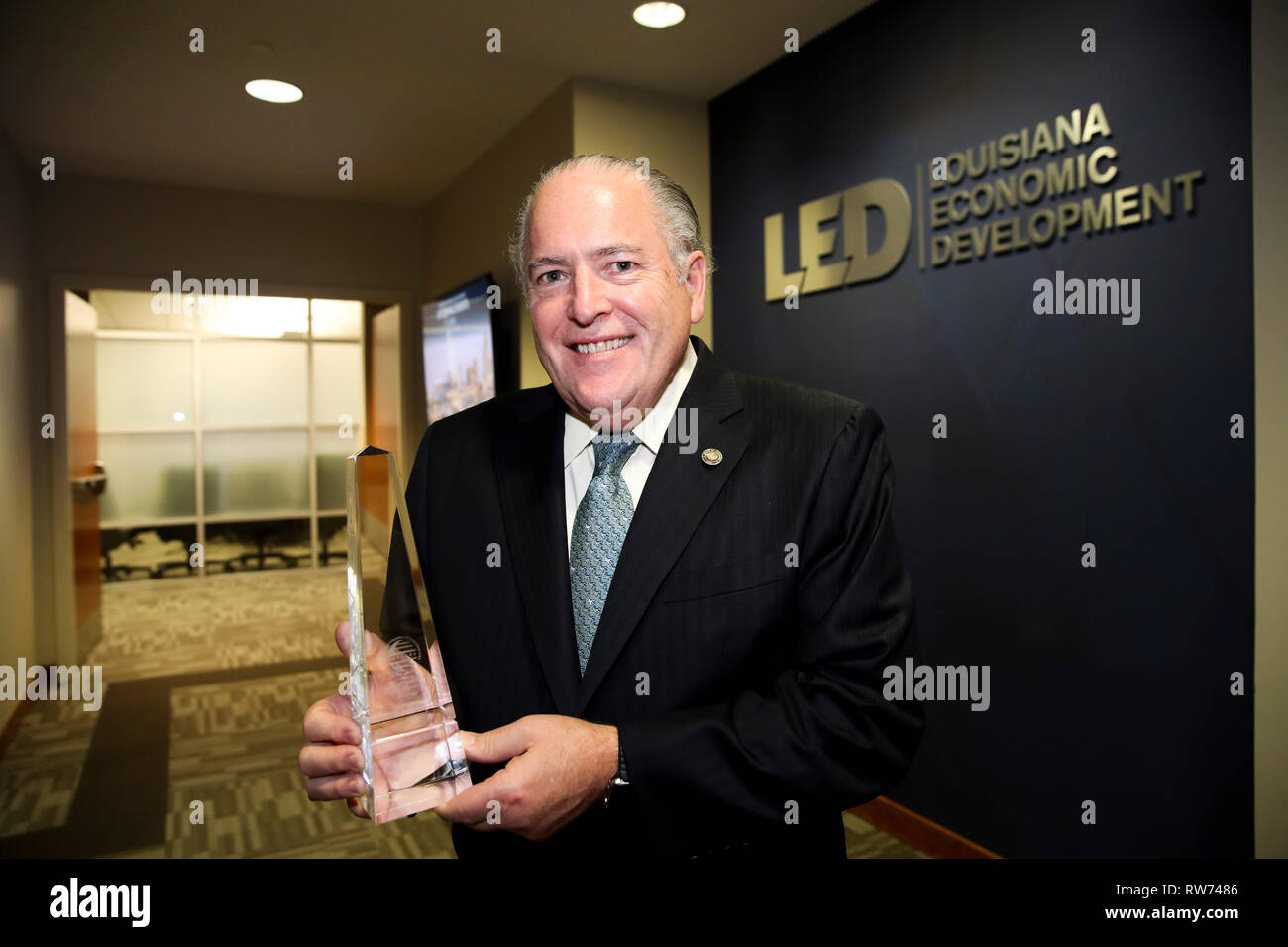 (190305) - New York, 5. März 2019 (Xinhua) - Don Pierson, Sekretär von ...