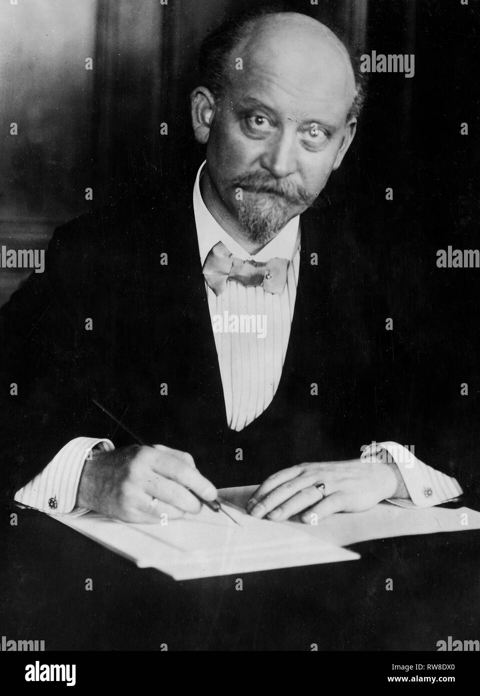 Philip scheidemann -Fotos und -Bildmaterial in hoher Auflösung – Alamy