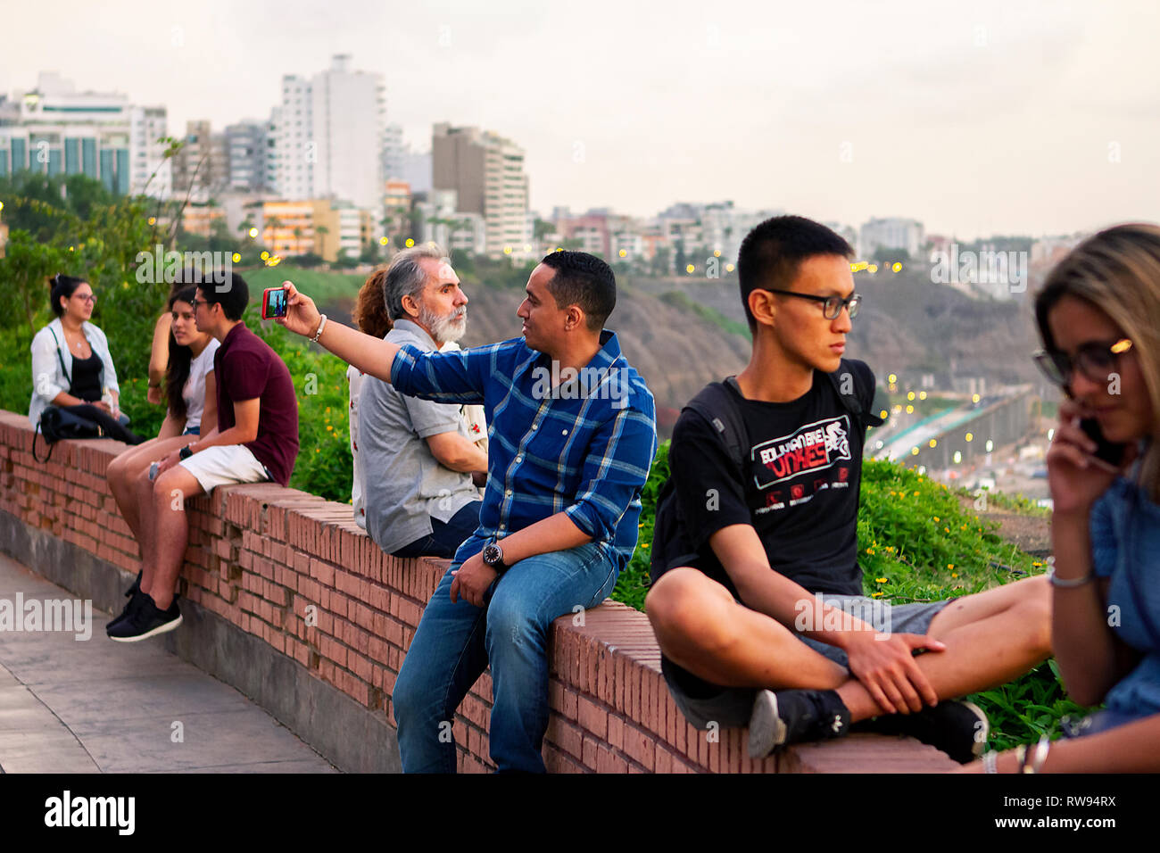 Stadtbild lima -Fotos und -Bildmaterial in hoher Auflösung - Seite 3 ...